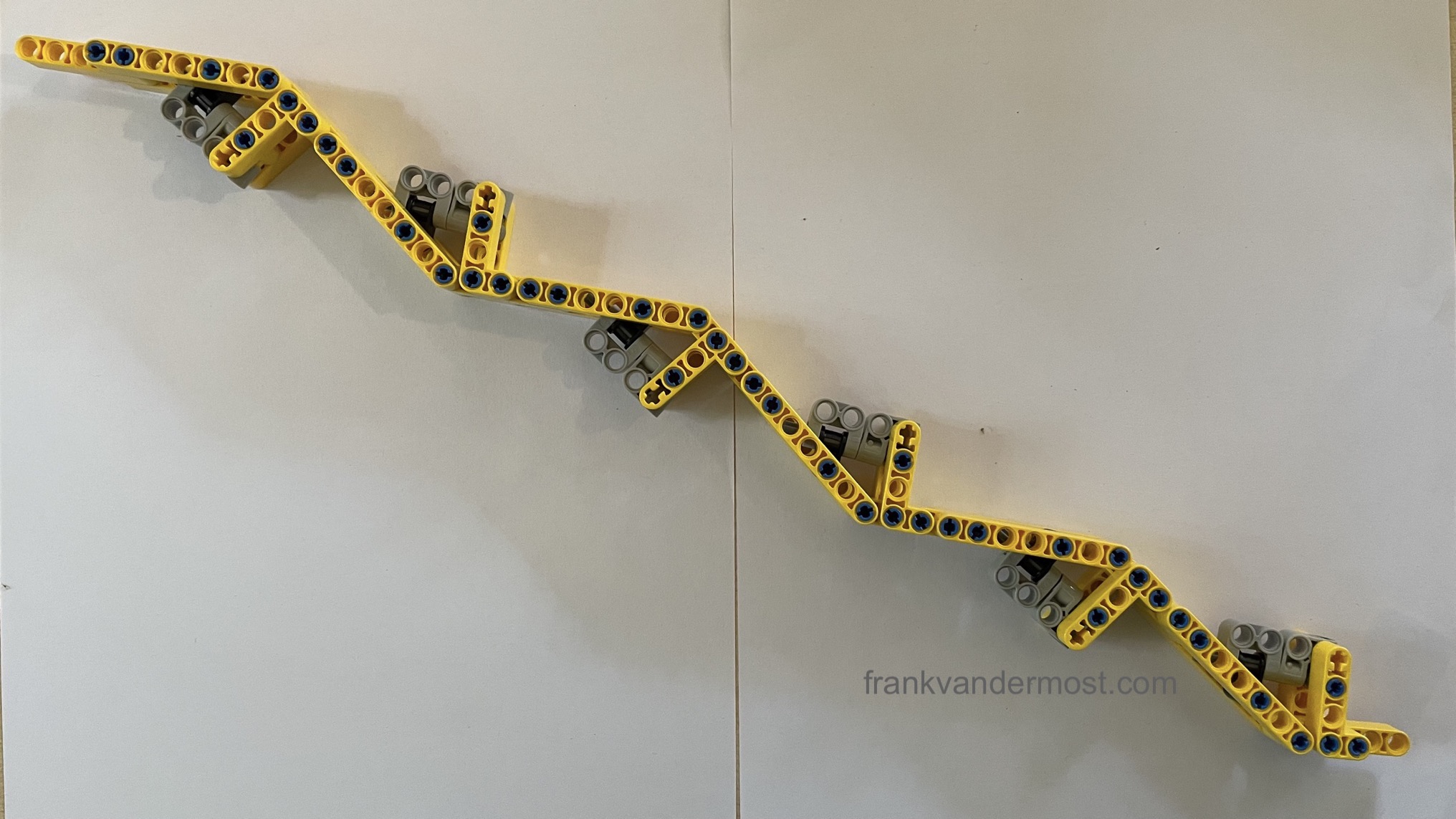 Stabilized ‘snake spine’ | Frank van der Most